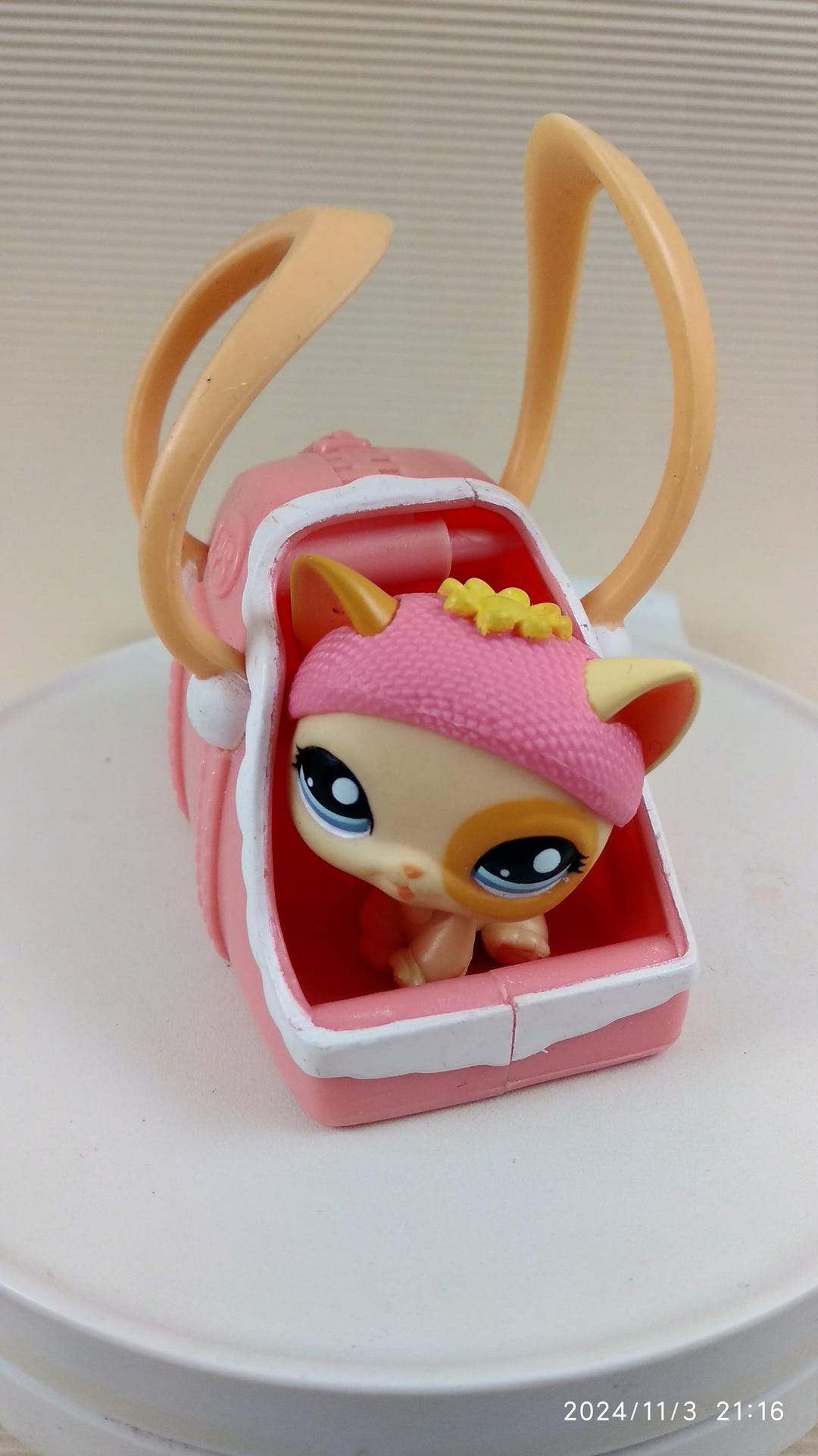 Littlest Pet Shop Authentic # 1521 Yellow Orange Sitting Cat Pink Hat ...