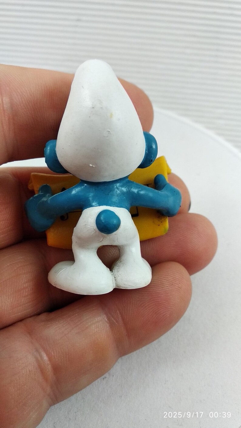 Smurfs Singer Smurf #20038 With Music Sheet Vintage Peyo PVC Figurine ...