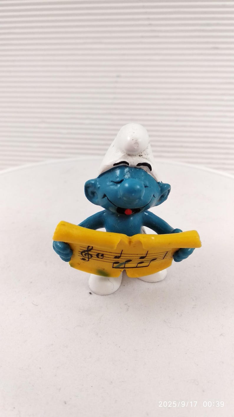 Smurfs Singer Smurf #20038 With Music Sheet Vintage Peyo PVC Figurine ...