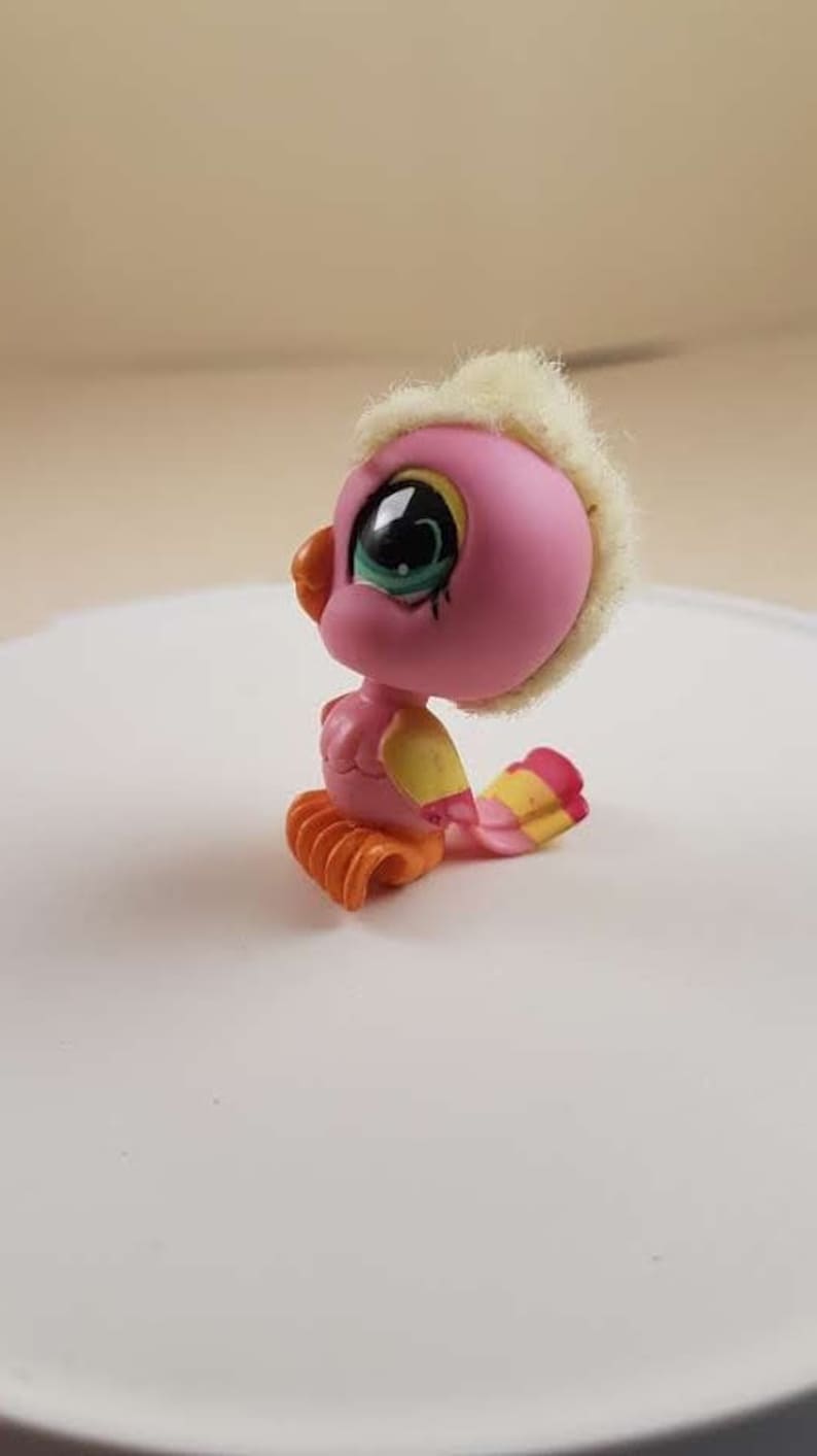 LPS Littlest Pet Shop 619 Pink Bird Yellow Fuzzy Head Green Diamond ...