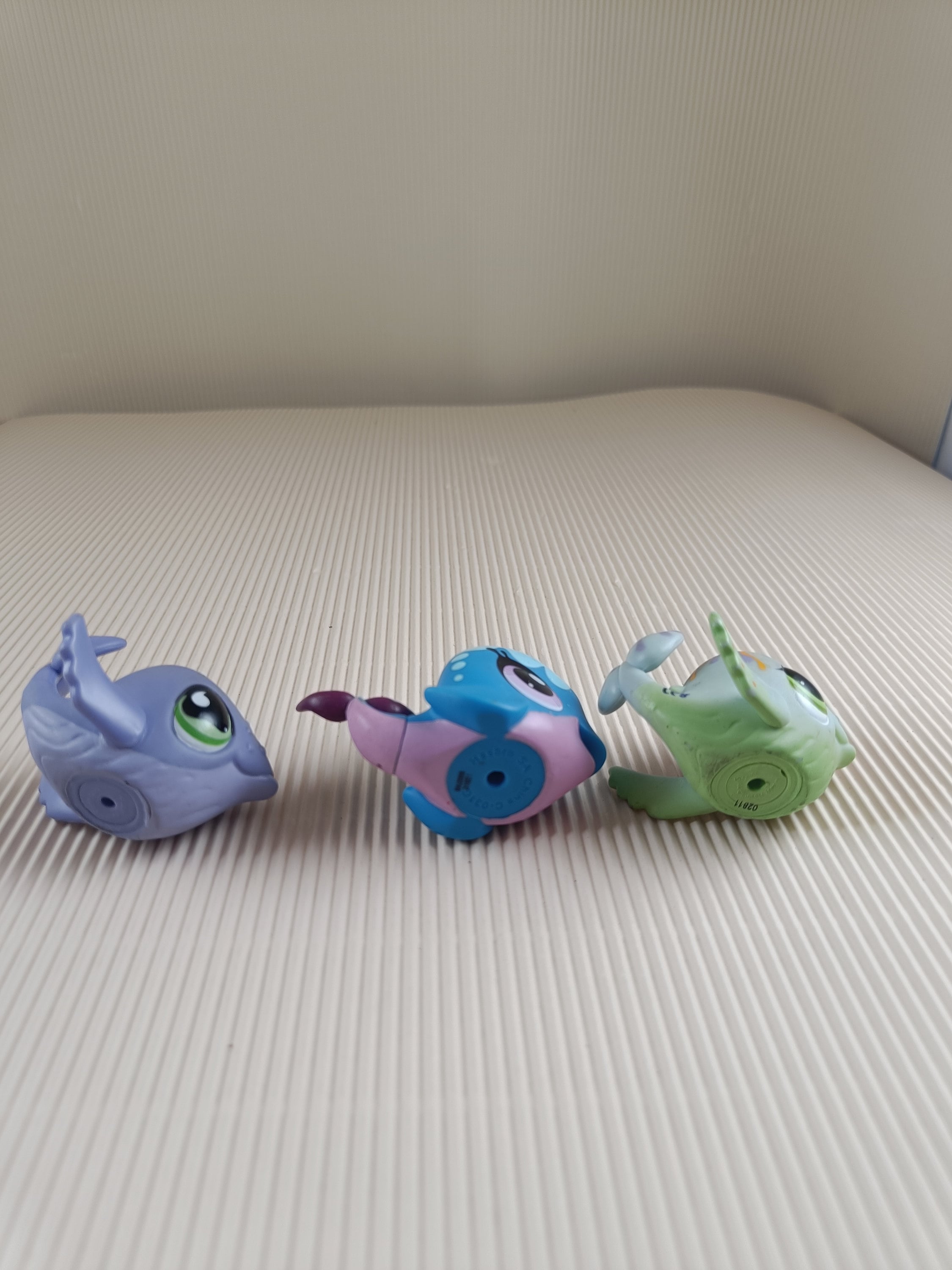 Littlest Pet Shop, Big Blue Whale With Yellow Starfish, LPS Pet 895 ...