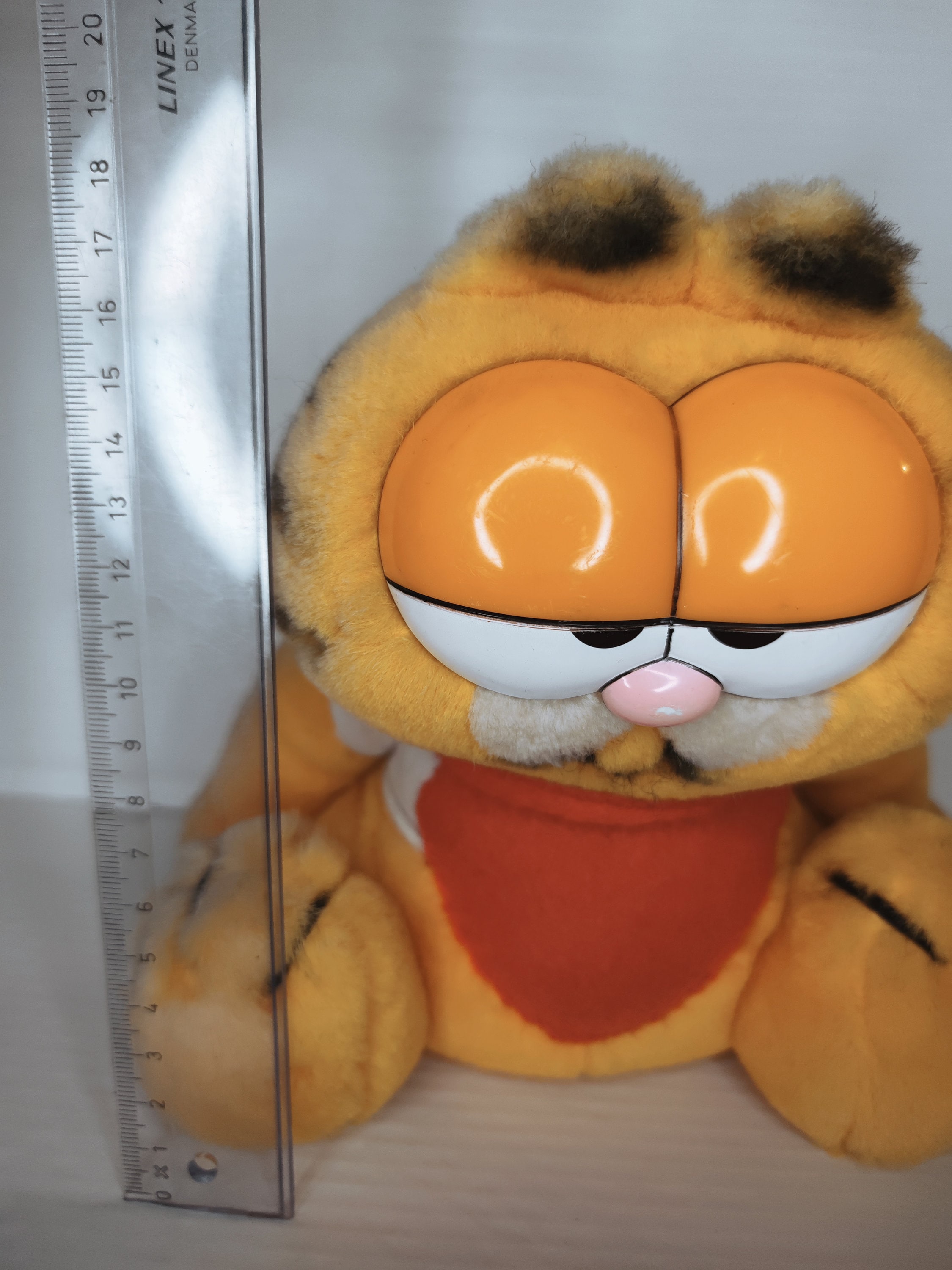 Gorgeous Collectible and Vintage Stuffed Garfield, Orange, Cat.sitting ...