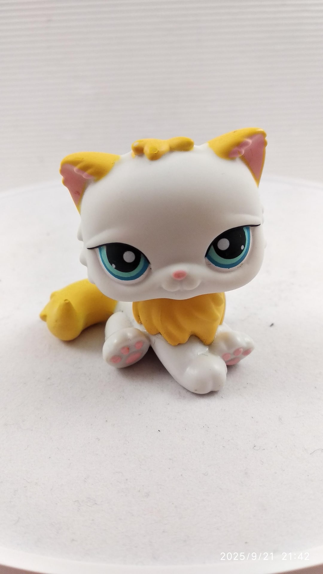 LPS Littlest Pet Shop 207 Persian Cat Orange and White Blue Dot Eyes ...