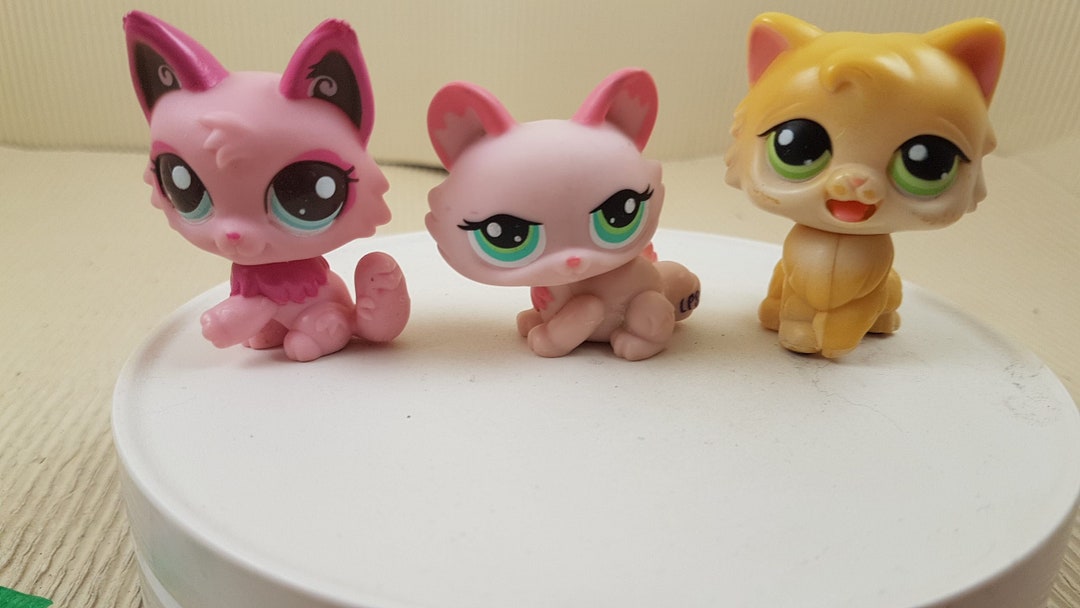 Authentic Littlest Pet Shop LPS Wolf Cat 2664 Mommy Pink Blue Eyes ...