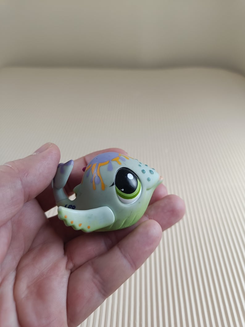 Littlest Pet Shop Big Blue Whale With Yellow Starfish LPS - Etsy