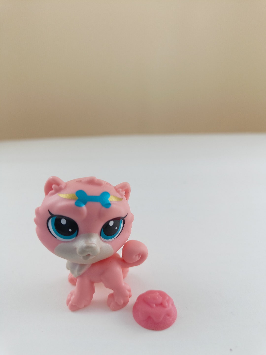 Littlest Pet Shop No # Pixie-puff Peach Cream Chow Chow Lucky Crystal ...