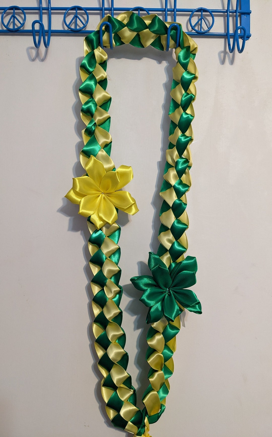 Graduation Flower Lei//personalize//customize 2 Colors - Etsy