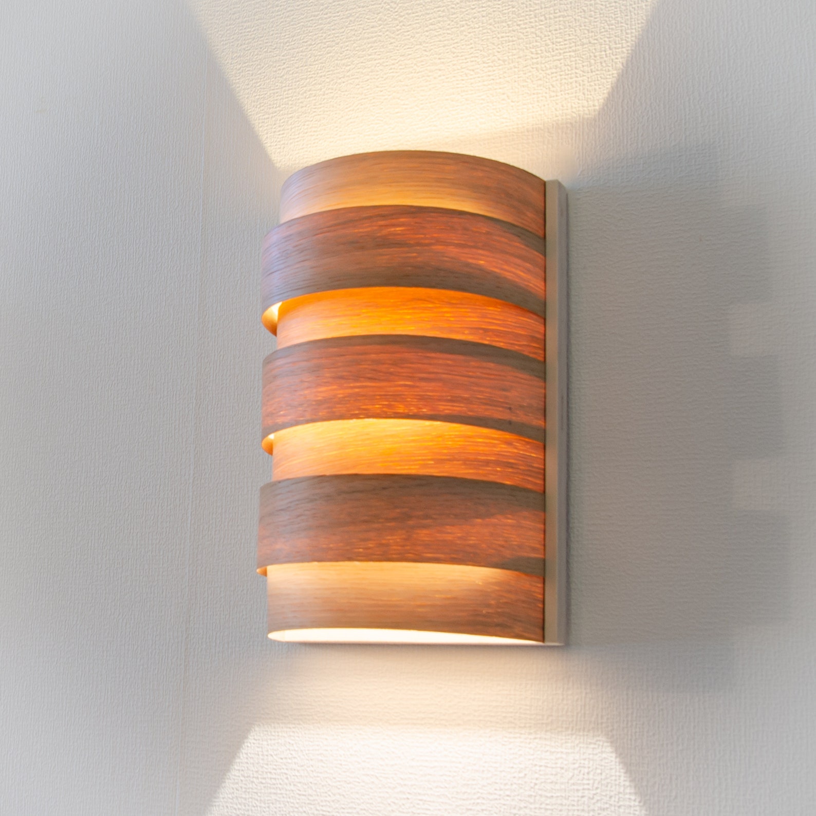 Oak Veneer Wooden Wall Lamp - Unique Wall Sconce for Bedroom or Living ...