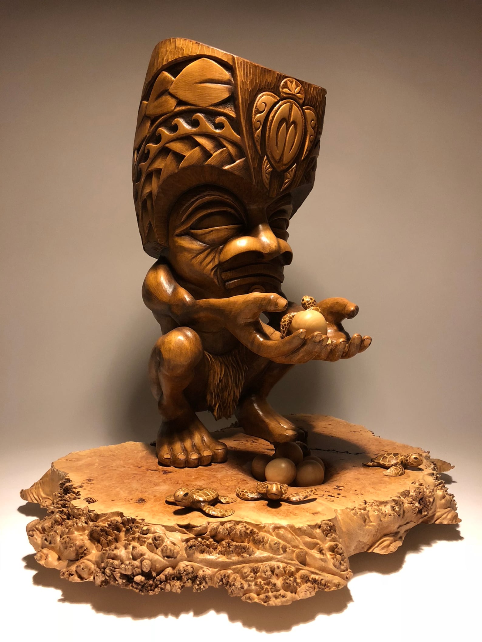 Custom Carved Tiki Statues. Highly Detailed and Unique Hawaiian Tiki ...