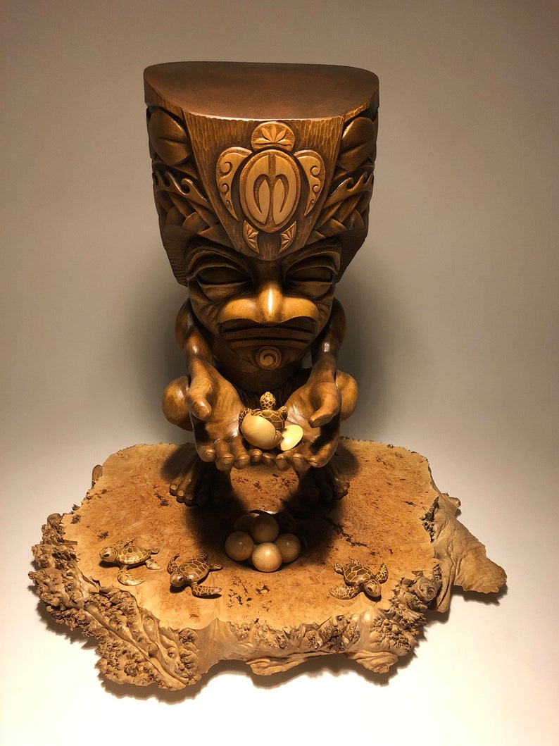 Custom Carved Tiki Statues. Highly Detailed and Unique Hawaiian Tiki ...