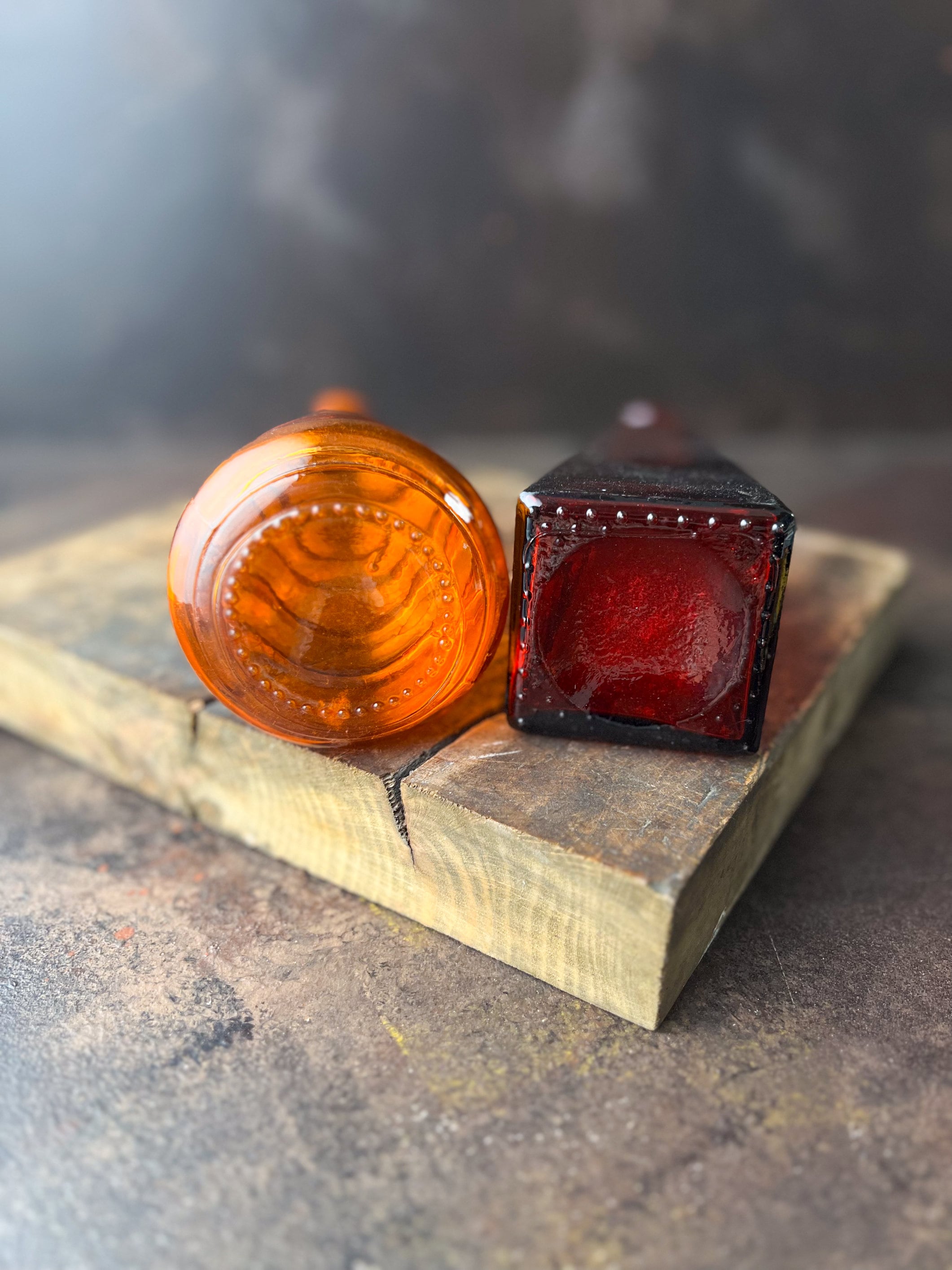 Vintage Set of 2 Decorative Vases Red Square Vase Orange Ribbed Round ...