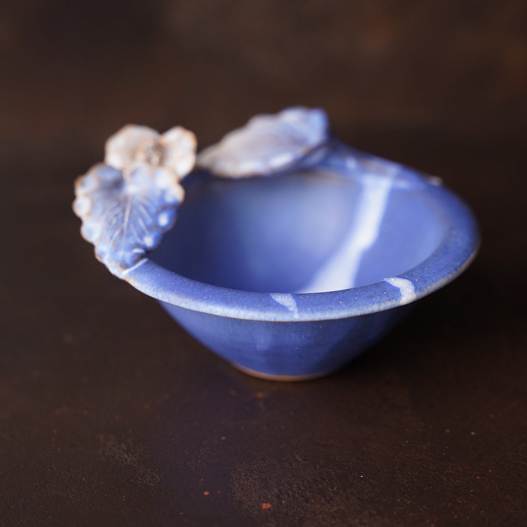 Vintage Fat Lava Bowl With Leaf and Flower Motif | Blue & White ...