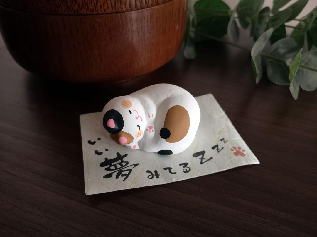 Sleepy Calico Cat Figurine – Cute Japanese Cat Ornament With Paper Mat ...