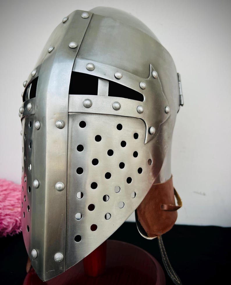Hand Forged Medieval Bascinet Helmet: Griffon Crusader Knight Armor - Etsy