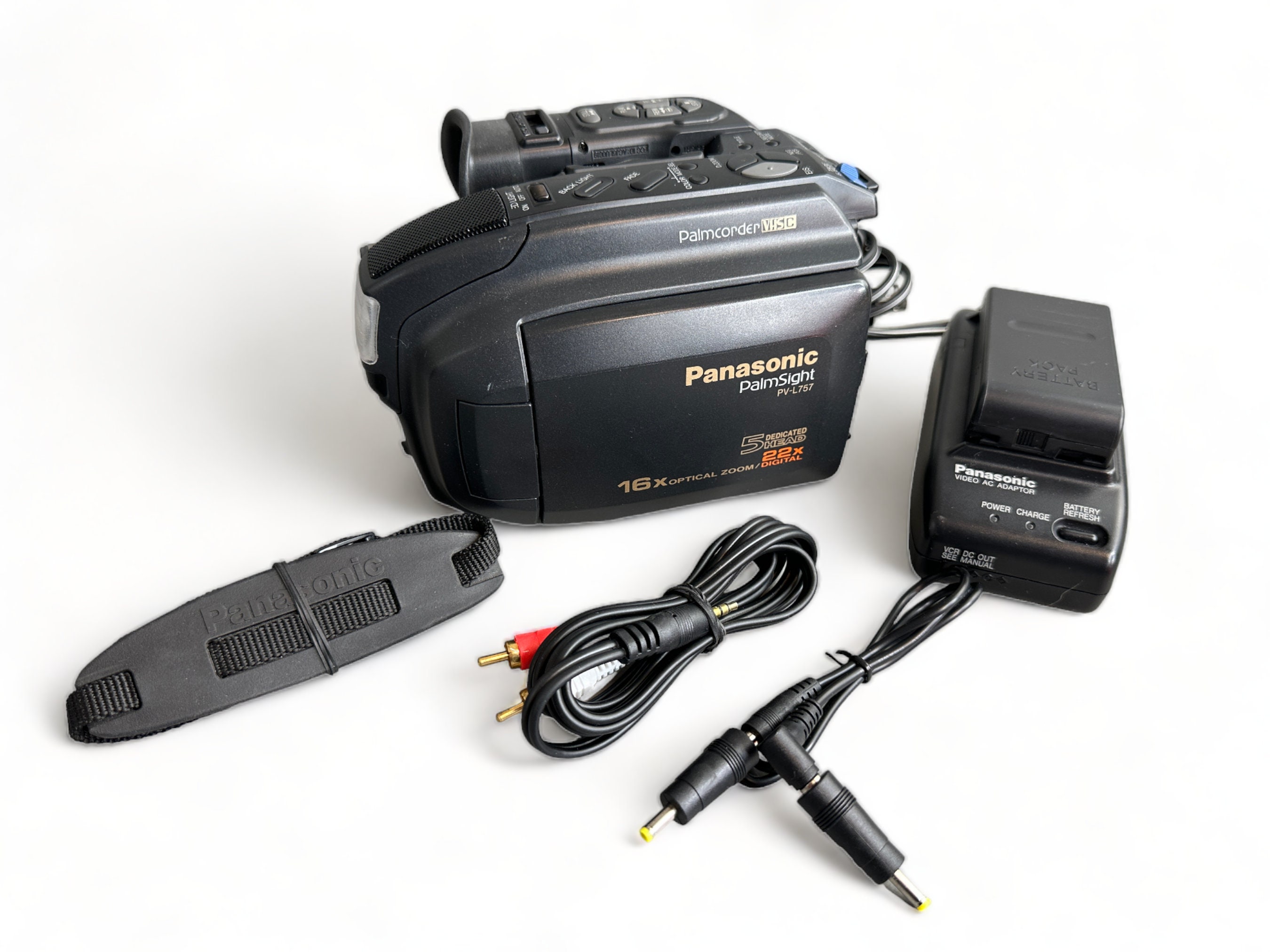 Panasonic VHS-C Camcorder PV-L757D Palmcorder Bundle New Battery Cables ...