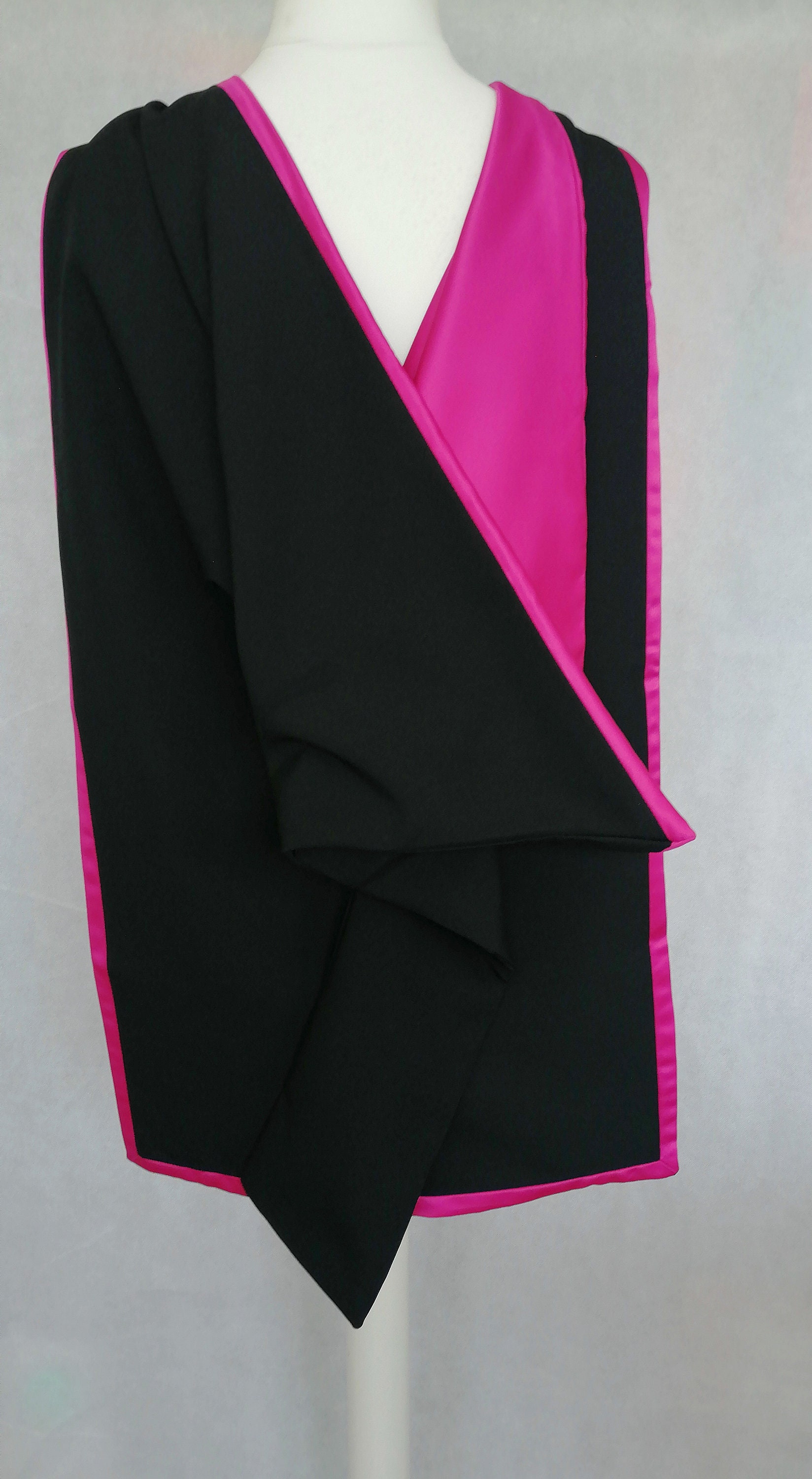 University of Glasgow PHD Graduation Gown and Hood, Luxury University ...