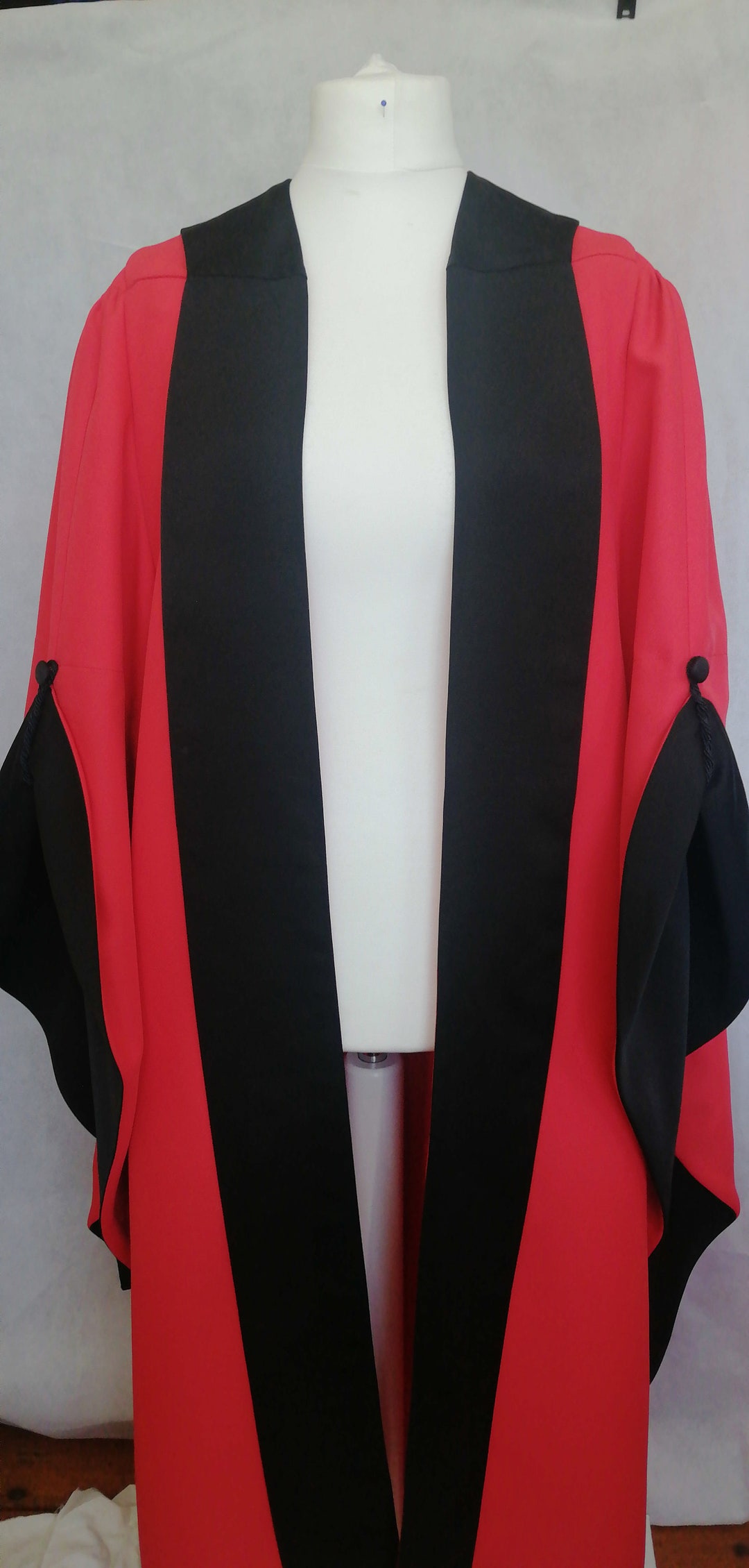 Aberdeen University Phd Graduation Gown, University of Aberdeen Phd ...