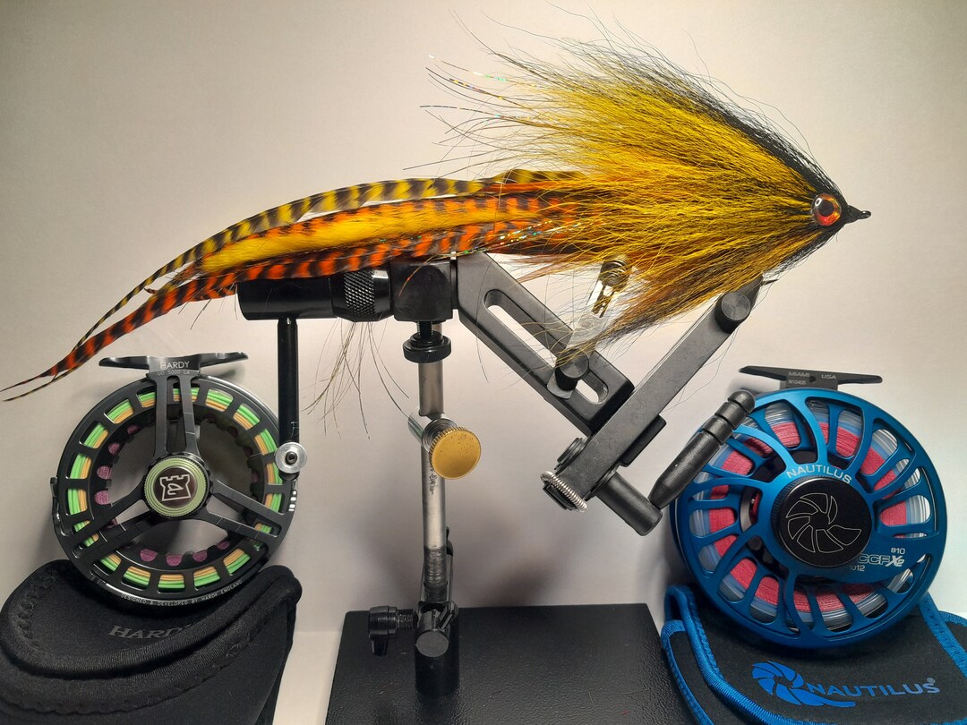 Fly Fishing Musky Fly 5/0 (TOUGHEST FLIES AROUND) - Etsy