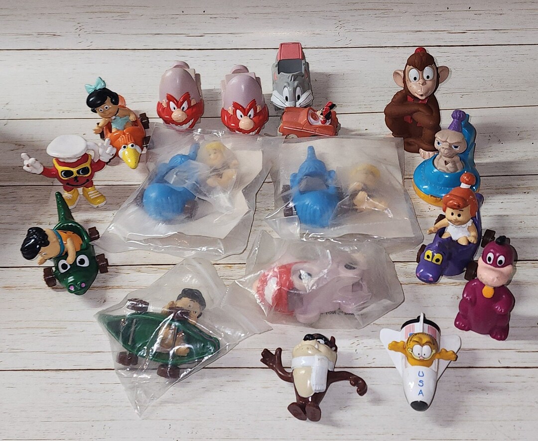 FLINTSTONES & More E.T. Yosemite Sam Wilma Flintstone Kids Kool-aid Man ...