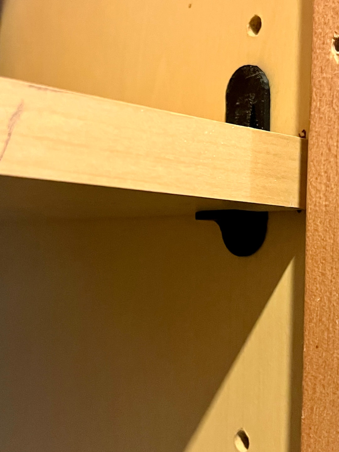 Adjustable Shelf Retainer Clip - Cabinet Shelf Bracket for 3/4” Thick ...