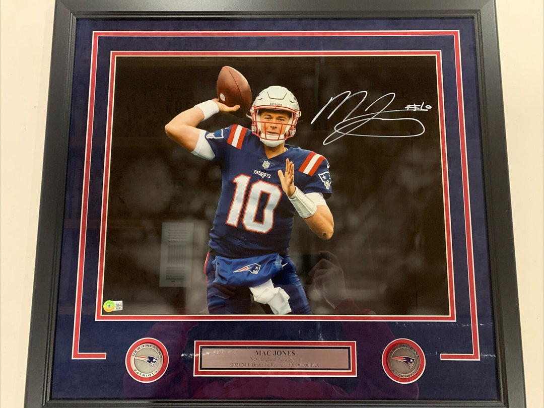 Mac Jones Autograph Signed New England Patriots 16x20 Photo Framed ...
