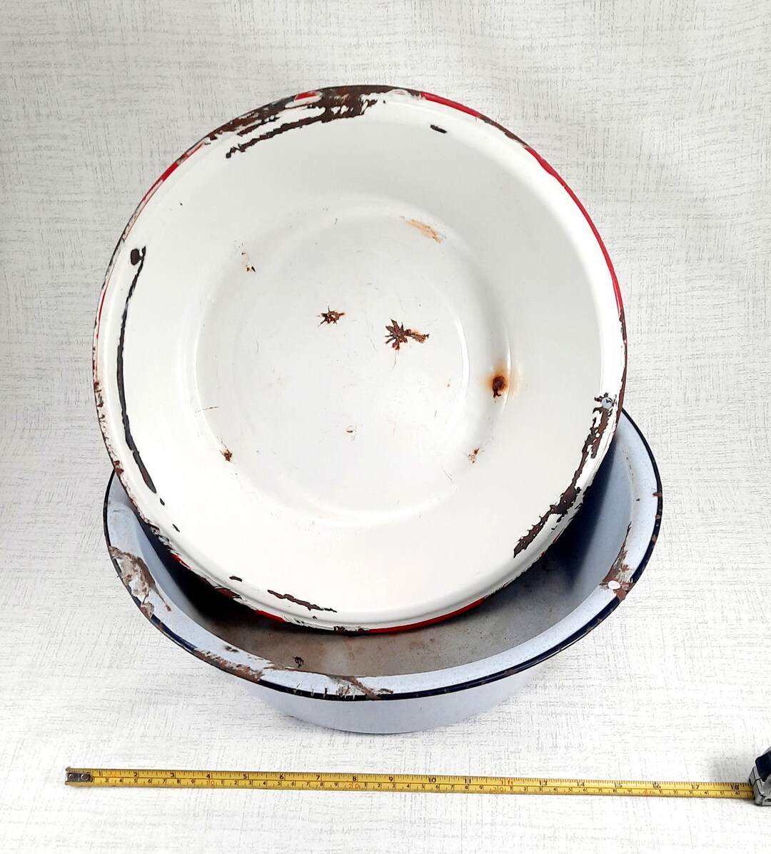 Vintage Rustic Distressed Enamelware Round Tubs Basins White With Red ...