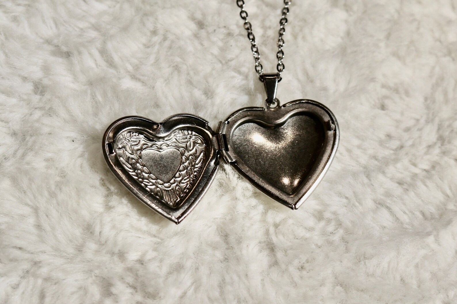 Antique Heart Locket Necklace, Silver / Gold Vintage 90s Heart Necklace ...