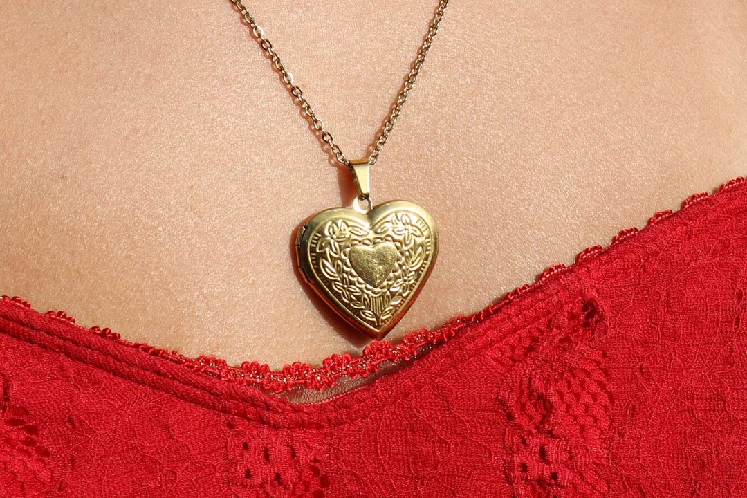 Antique Heart Locket Necklace, Silver / Gold Vintage 90s Heart Necklace ...