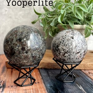 Sodalitic Syenite UV Reactive Sphere, 75mm Sphere, 69mm Sphere ...