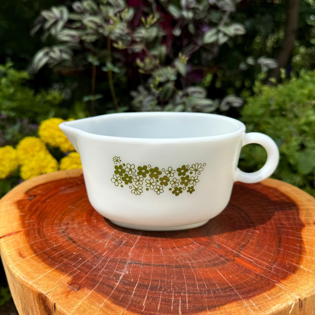 RARE Vintage PYREX White Gravy Boat Green Flower Spring Blossom Crazy ...