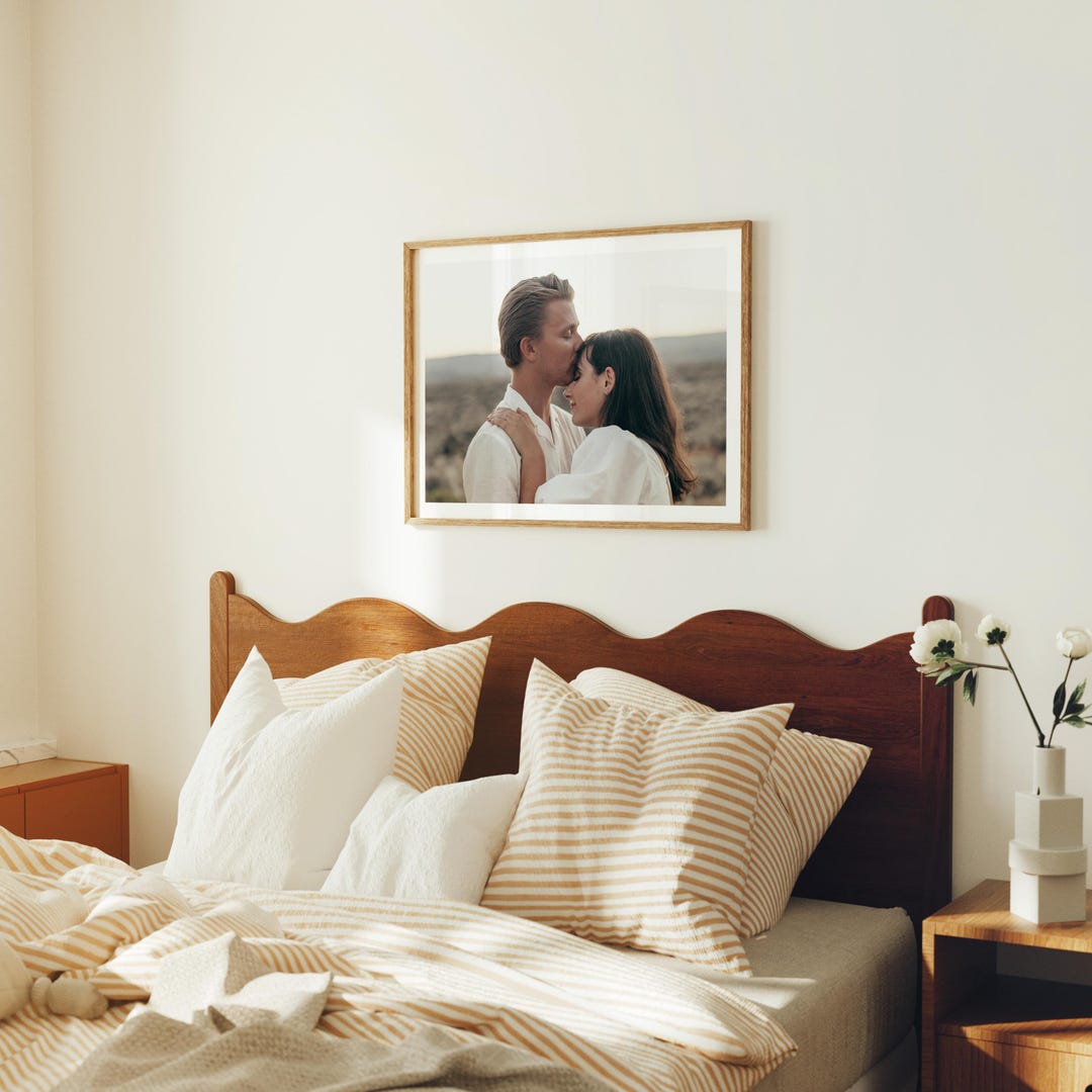 Horizontal Wood Frame Mockup in Bedroom,4x3 Frame Mock-up,print Poster ...