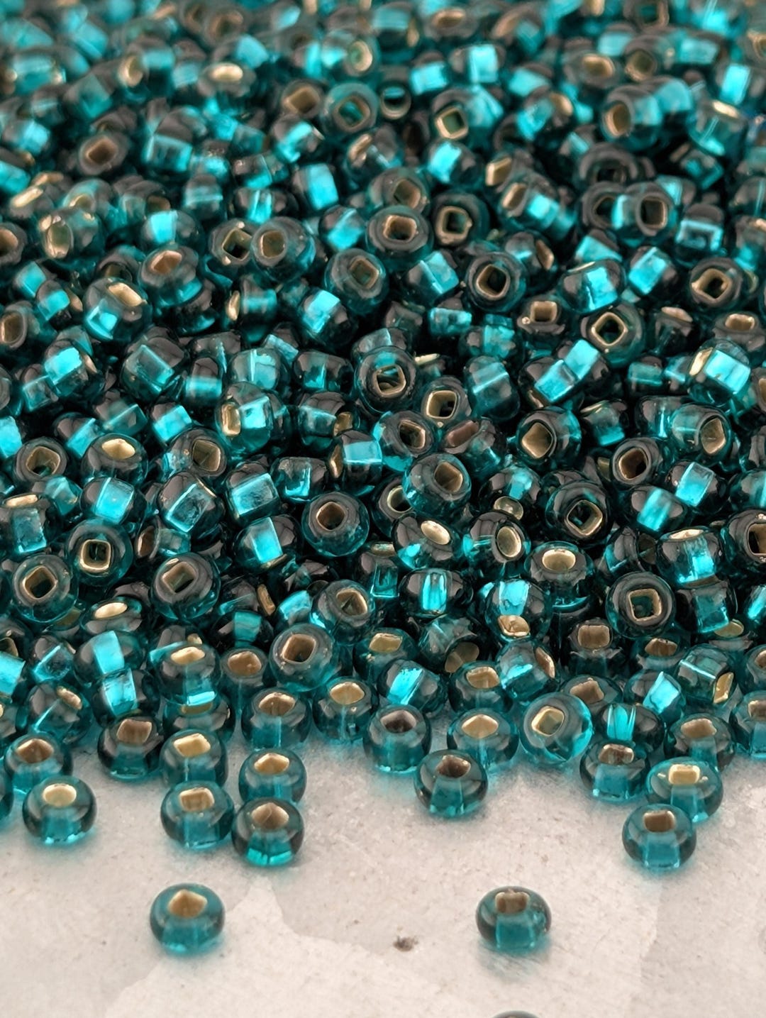 Transparent Teal Green Silverlined | Size 11 | 15g | Preciosa-ornela ...