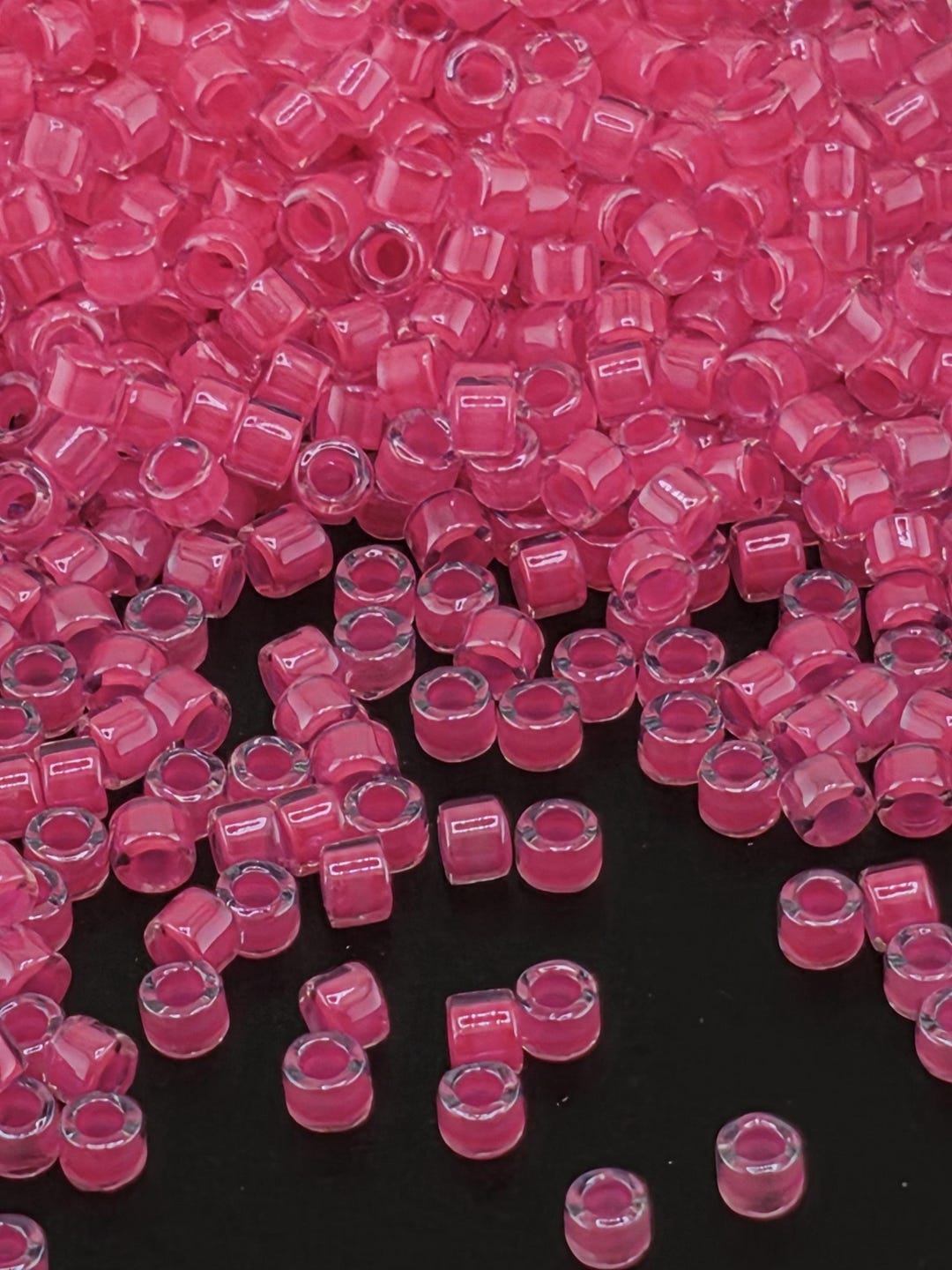 DB2035 Luminous Hot Pink Seed Beads - Japanese Glass Size 11 (7g, ~1400 ...