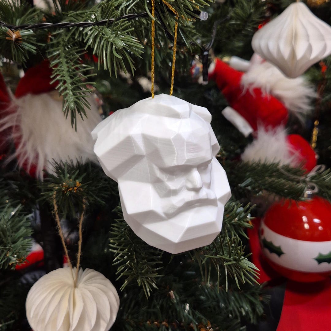 Karl Marx Head Christmas Tree Decoration Christmas Tree Ball Souvenir ...