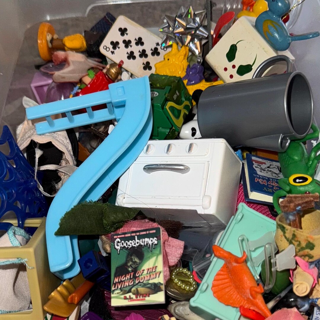 Trinkets: Crow Confetti Scoops / Crow Mix / Thrifted / Celestial ...