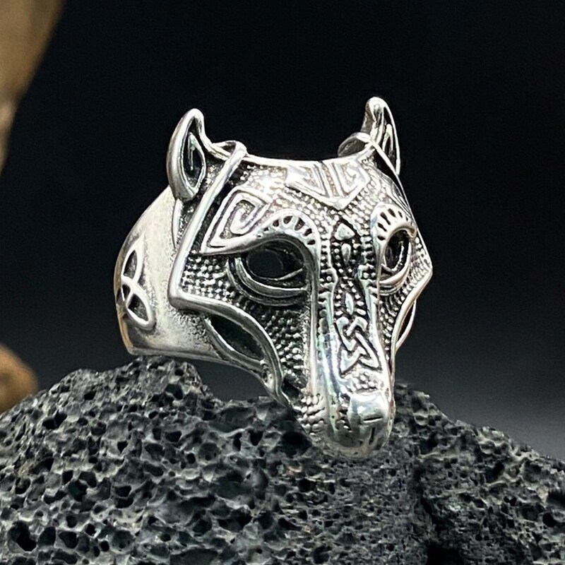 Wolf Ring With Gemstones - Etsy