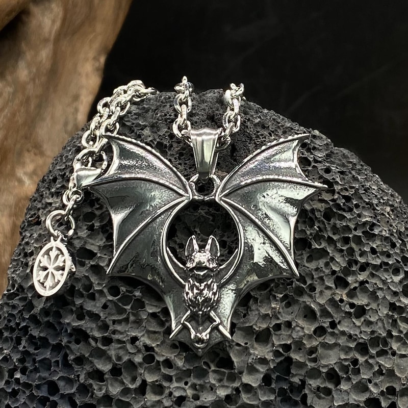 Gothic Bat Necklace - Etsy
