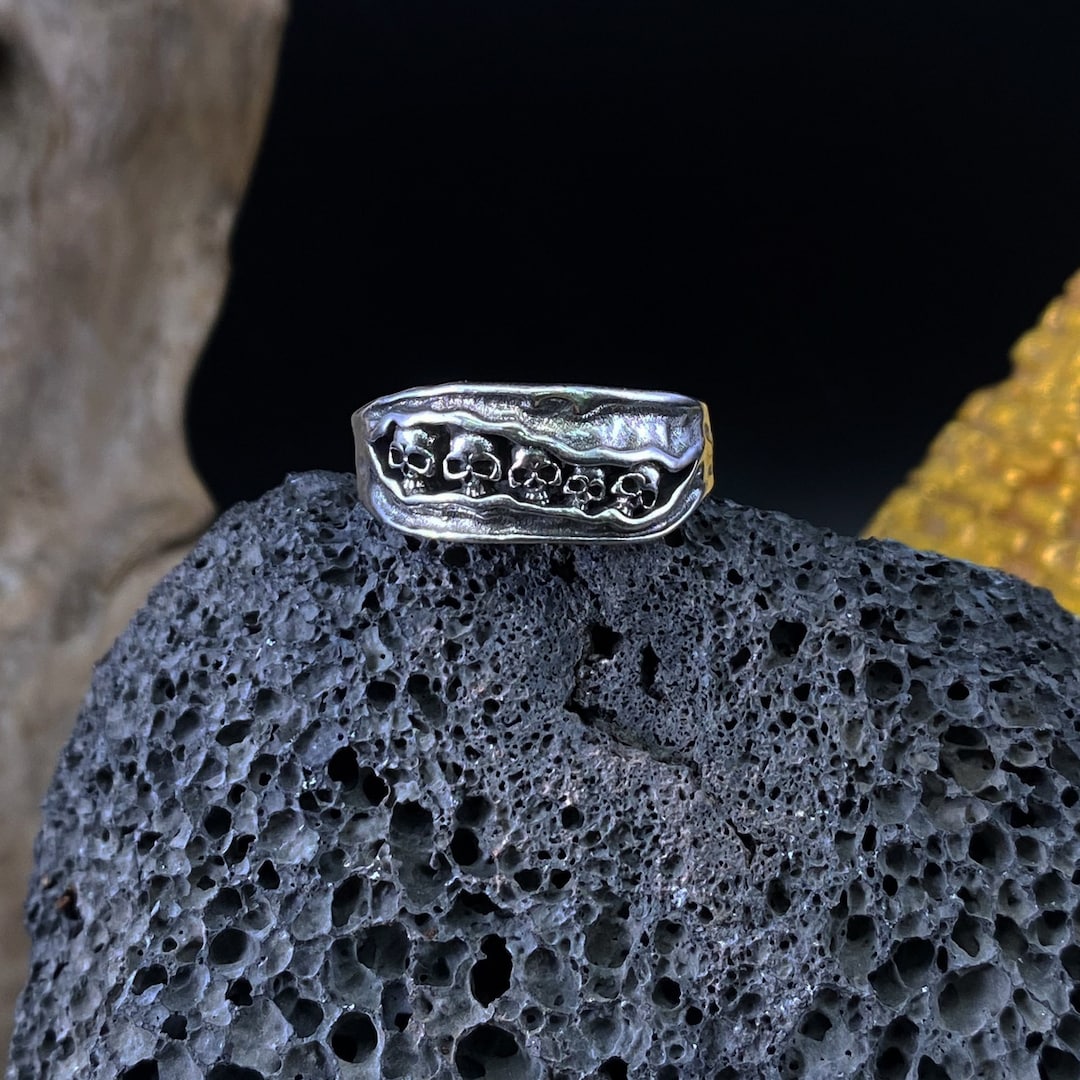 Vintage Five Headed Abalone Skull Ring for Men Creative Personality ...