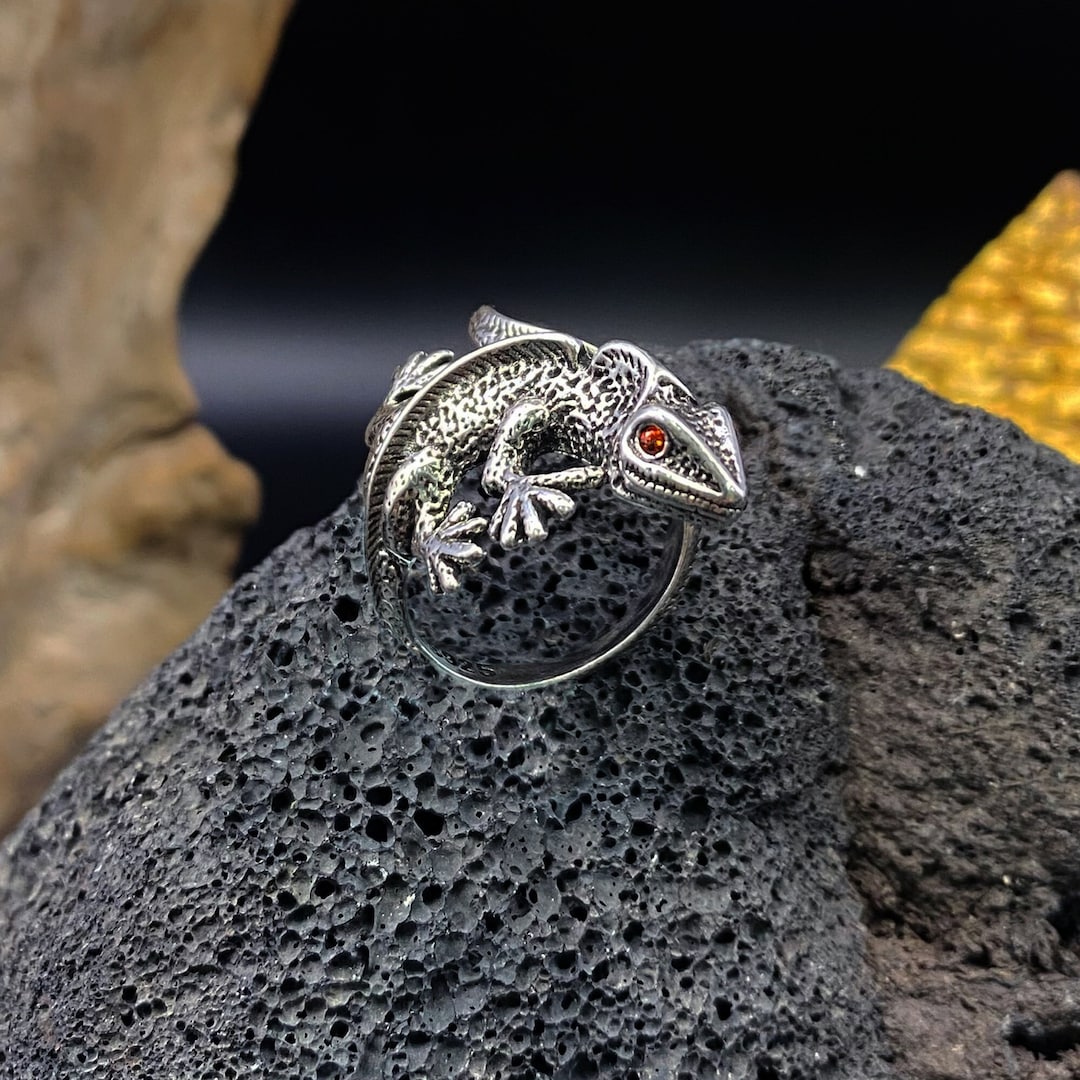 Vintage Unique Chameleon Lizard Ring With Red Eyes Gothic Street Rock ...