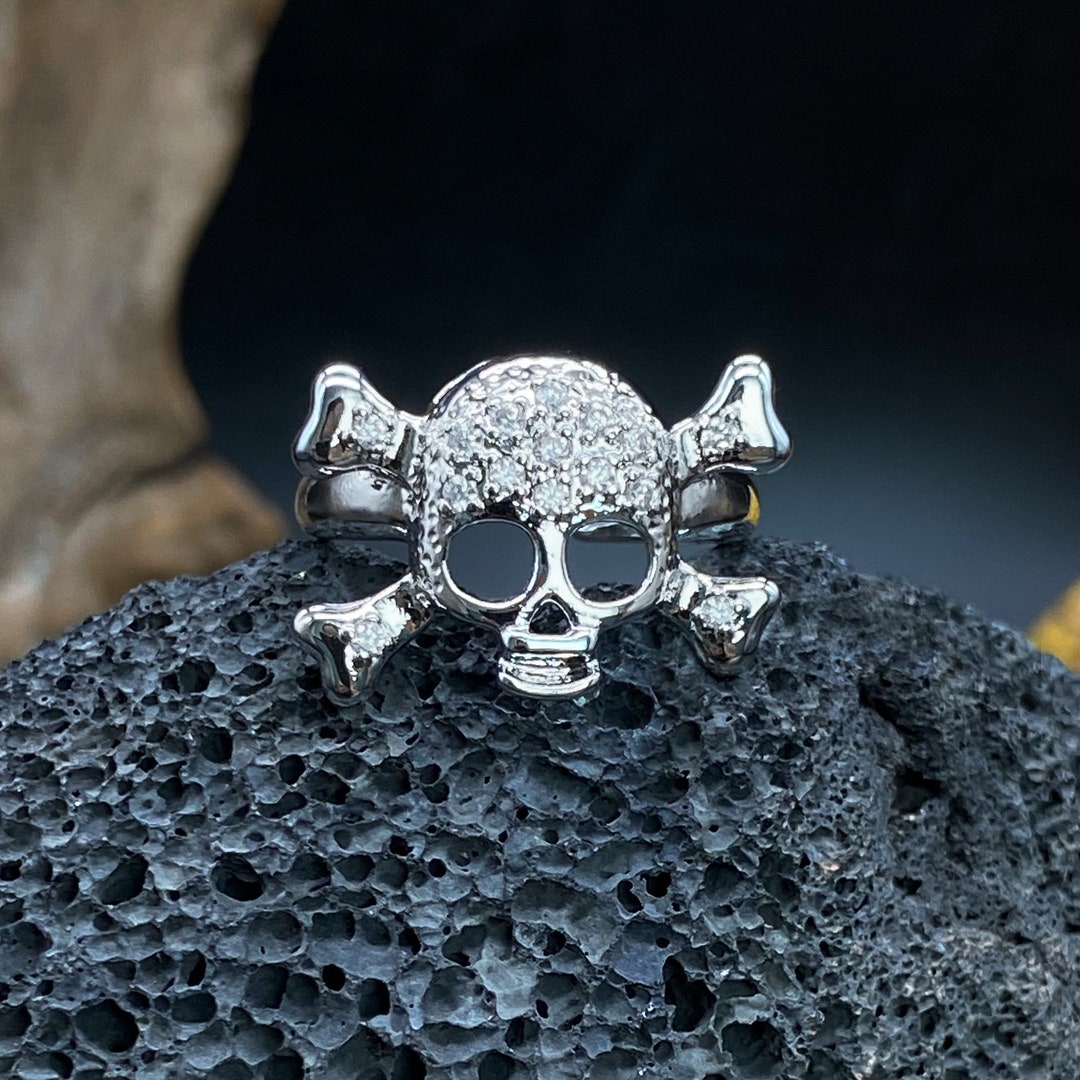 Hollow Diamond Skull Head Ring With White Zircon Skull Trendy Men's ...