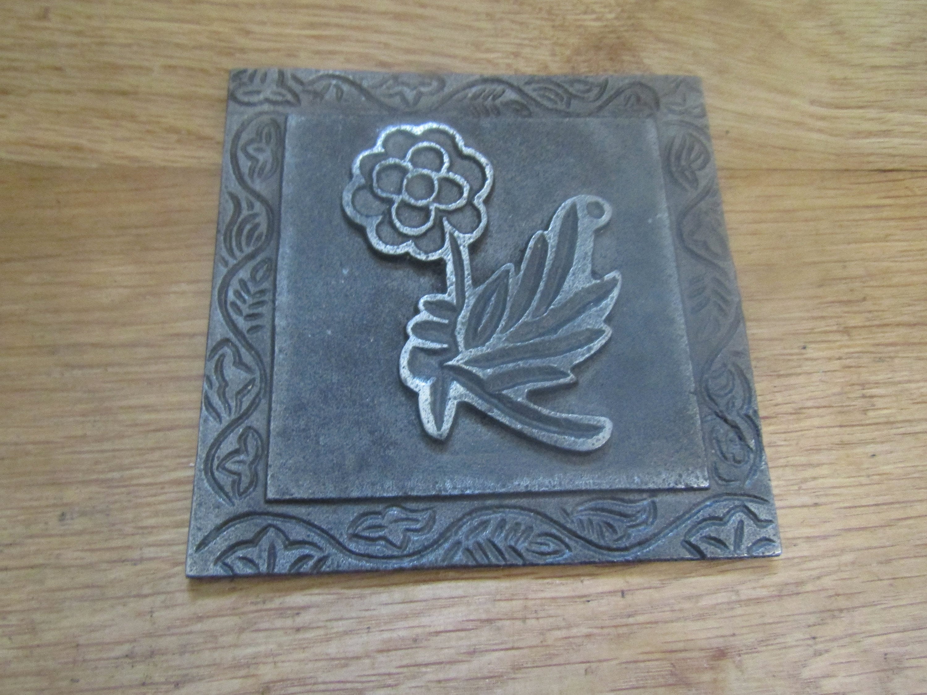 ORNATE TILE Cast Iron Rustic Vintage Old English Wall Fireplace Decor ...