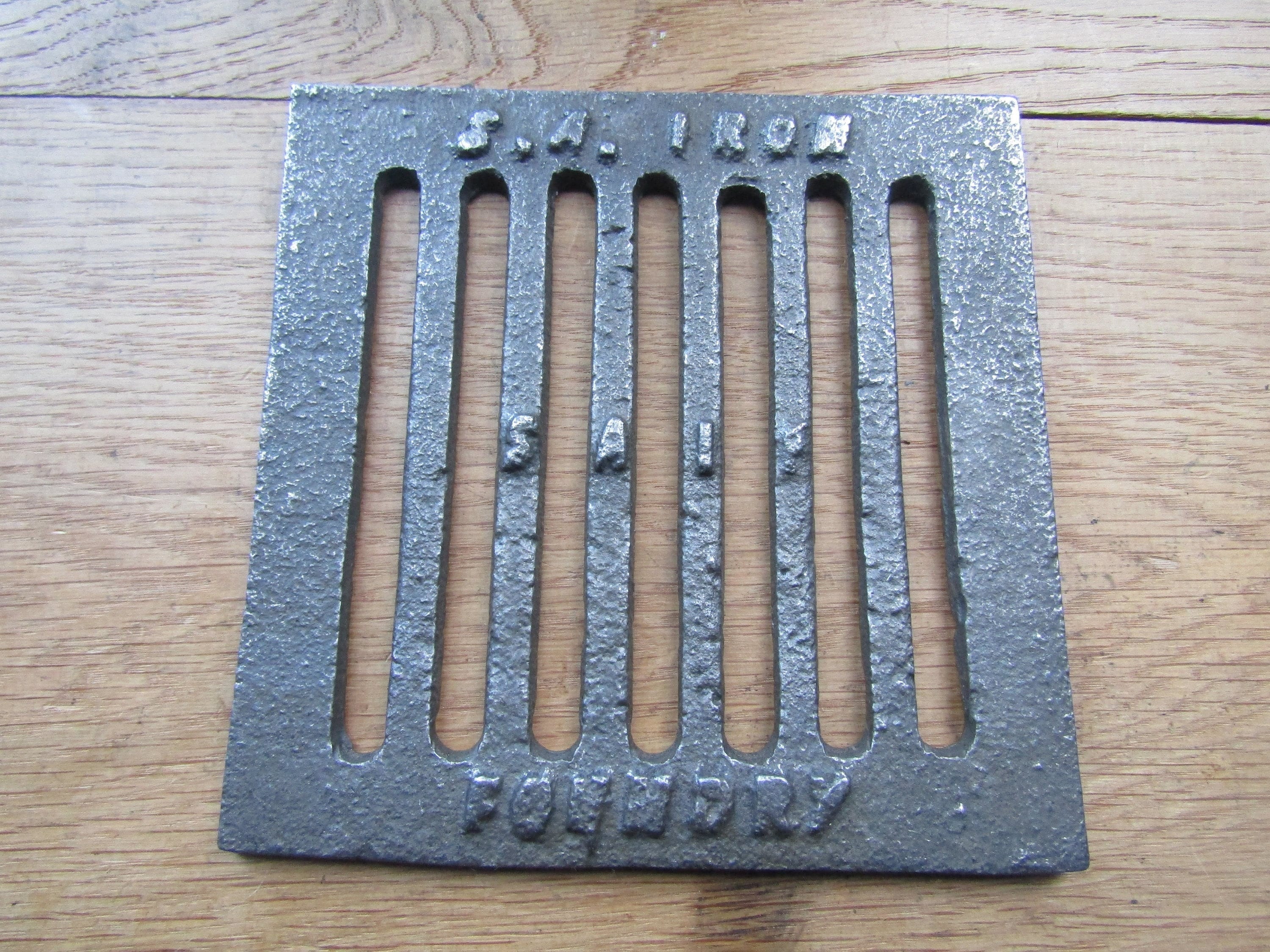 SQUARE Slanted Flat Cast Iron Gully Grid Driveway Drain Cover Drainage ...