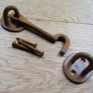 Rustic Cabin Hook and Eye Vintage Cast Iron Shed Door Holder Gate Latch ...