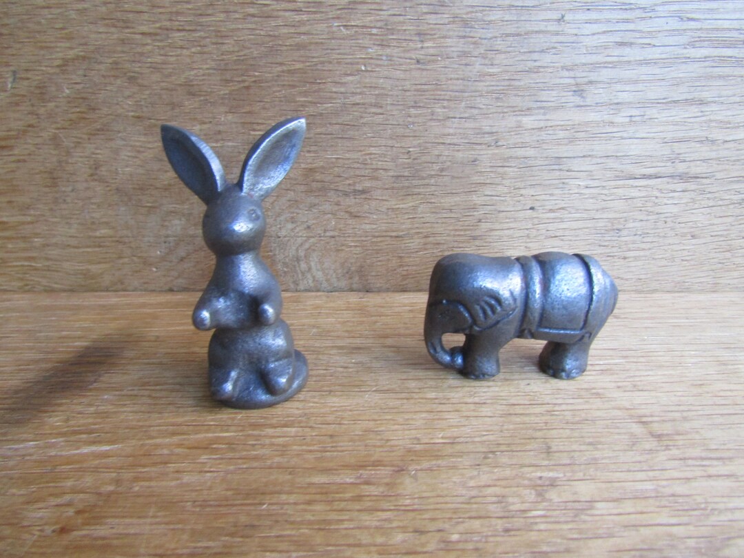Rustic PAPERWEIGHT Cast Iron Vintage RABBIT/ELEPHANT Old Style Office ...