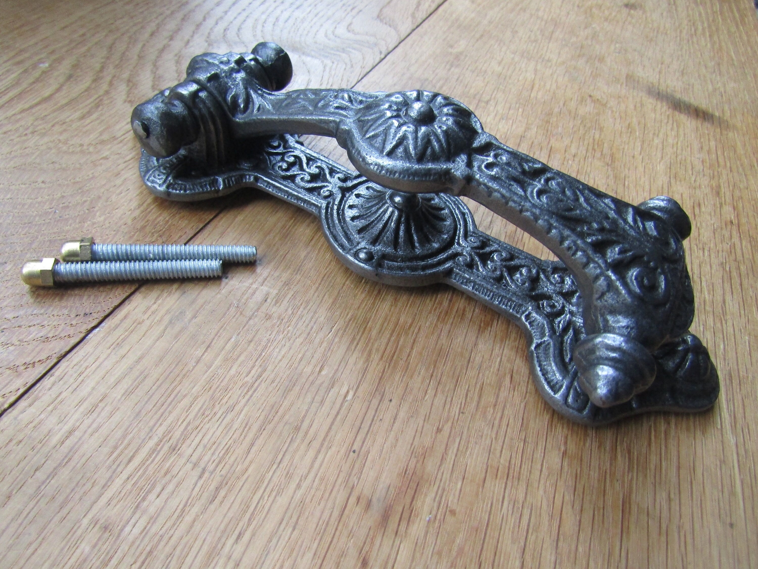 REGENCY Door Knocker Vintage Old Style Cast Iron Rustic Door - Etsy