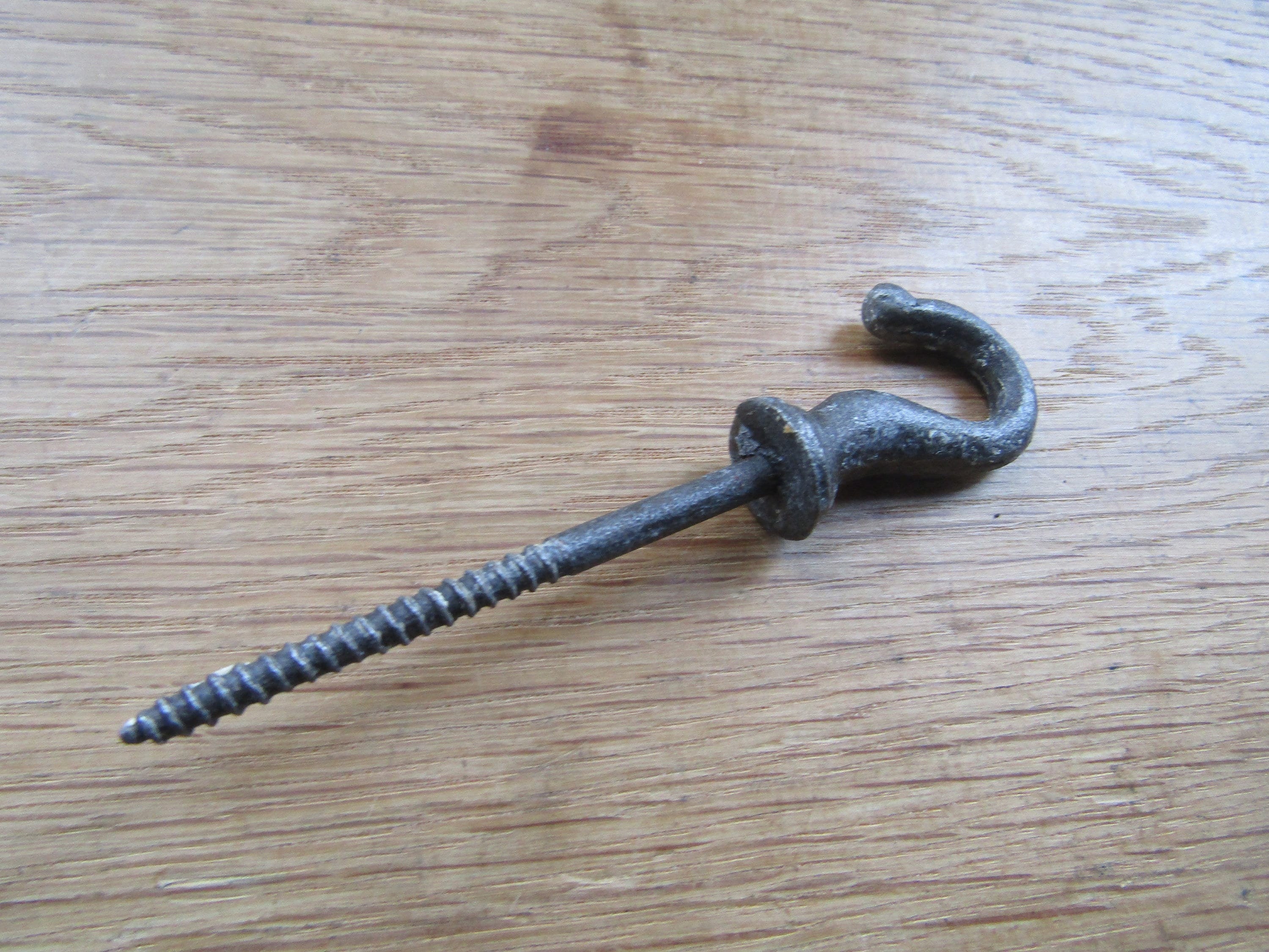 SCREW IN HOOK Cast Iron Screw Hook Antique Vintage Style Hooks Dresser ...