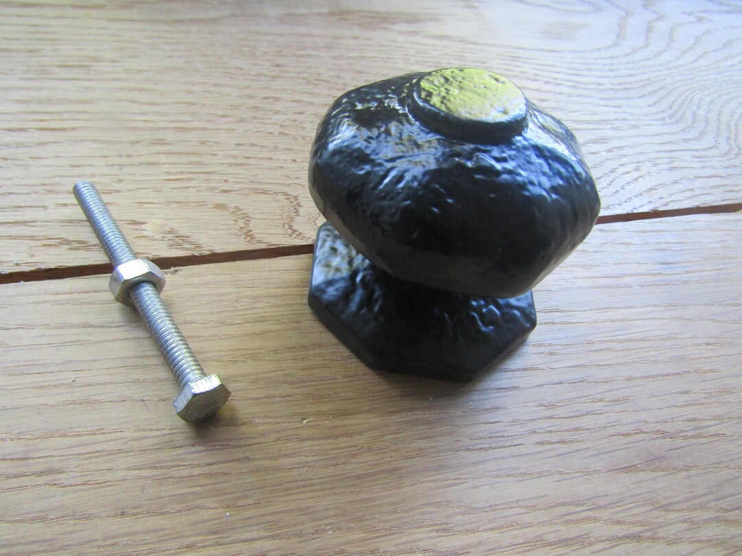 Rustic Iron Centre Door Knob Pull Handle Knob on Rose Centre Door Knob ...