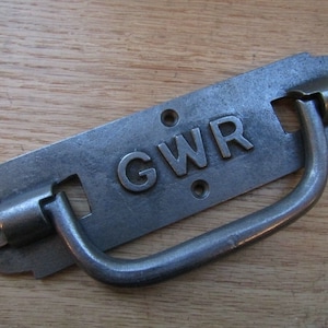 Antique IRON CHEST HANDLE Cast Iron Rustic Vintage Old Style Drop Bar ...