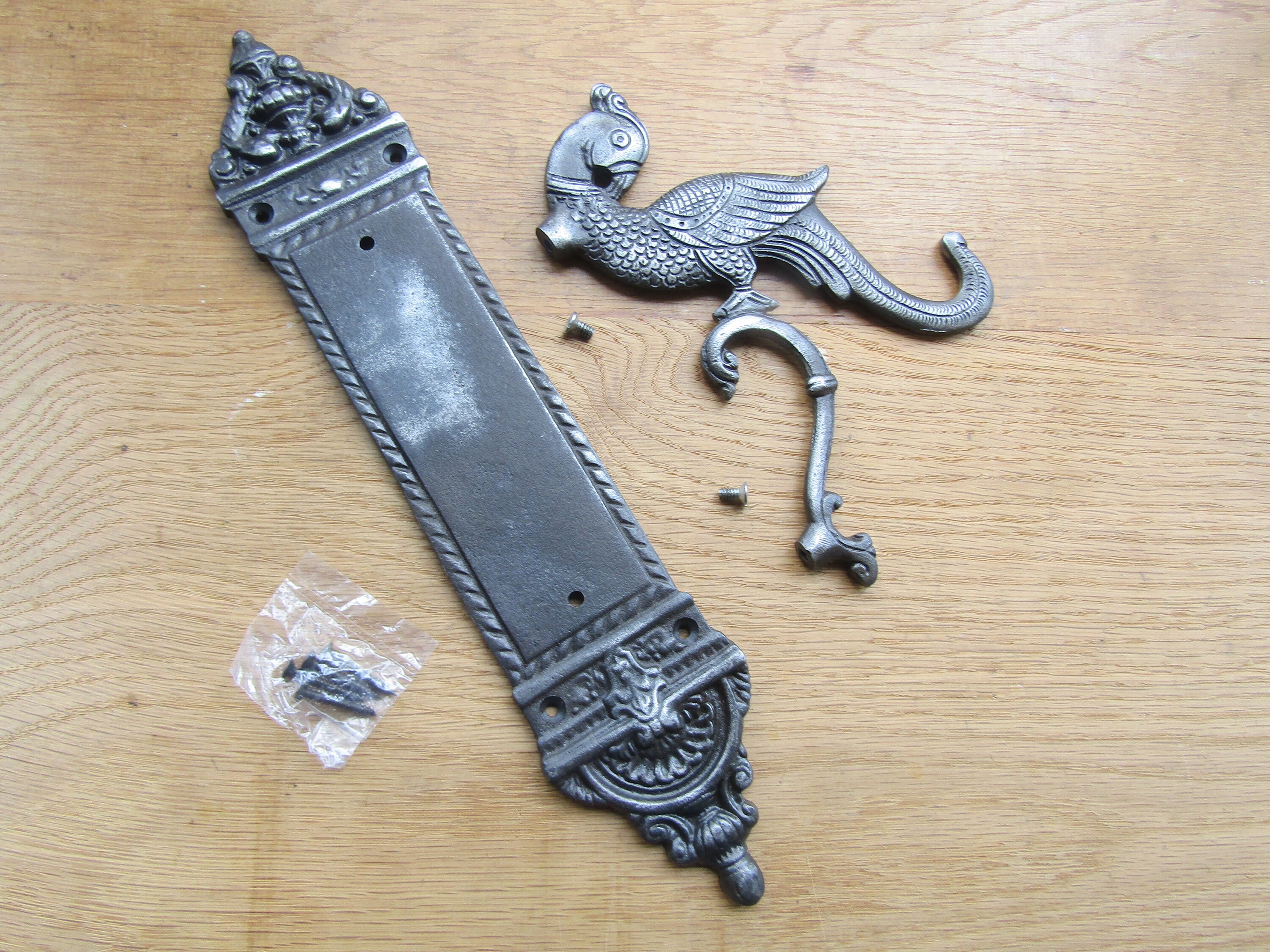Rustic Cast Iron Hook Vintage Old Decorative Ornate Wall Decor Hanger ...