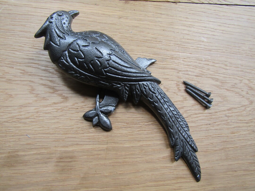 Rustic Iron Vintage Door Knocker Old Style Cast Iron Rustic Door ...